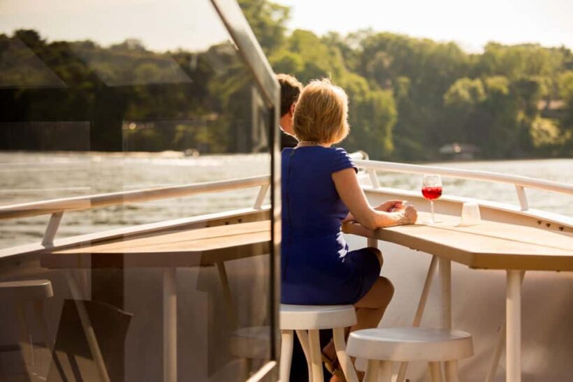Knoxville: Sunset Sightseeing Cruise on Tennessee River - Key Points