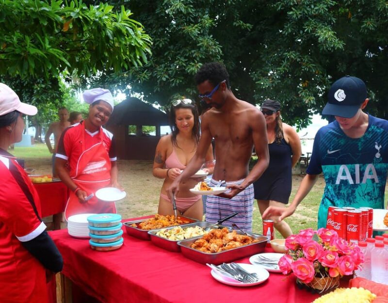 Ko Lanta: 4 Islands and Emerald Cave Day Tour by Speedboat - Key Points