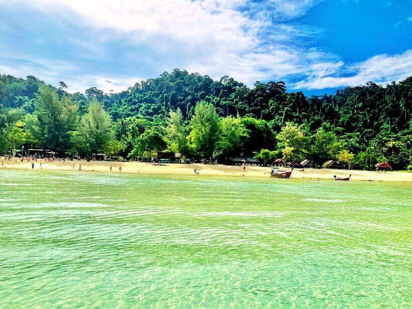Ko Lanta: Private 4 Islands Tour by Longtail Boat - Who Is This Tour Best For?
