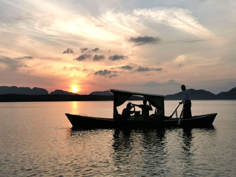 Ko Lanta: Sunrise Gondola Boat Ride with Breakfast - FAQs