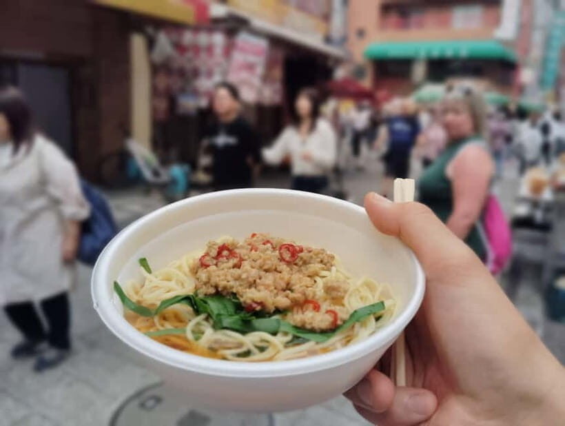 Kobe: Nankinmachi Chinatown Food Walking Tour with Guide - Exploring Kobe’s Nankinmachi: A Flavorful Journey in a Compact Time Frame