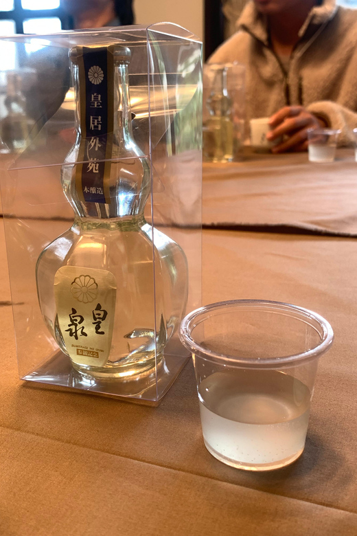 Kobe: Sake Brewery Tour With Tasting and Kobe Beef Nigiri - Sake Tasting Experience