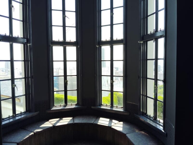 Kobe: Uroko-no-ie & Kitano Tenman Shrine - Scenic Tour - Meeting Point