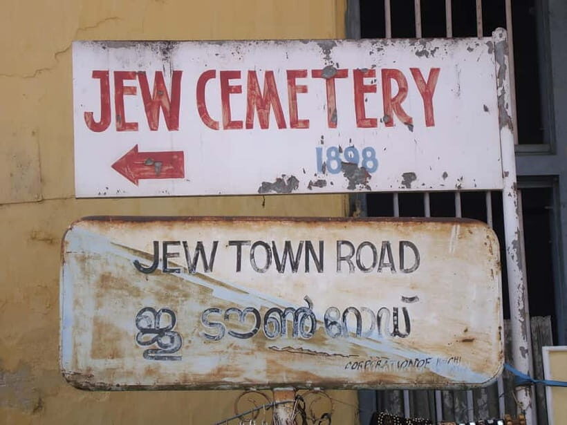 Kochi: Jewish Heritage Walk - Exploring Jew Town’s Narrow Streets and Markets