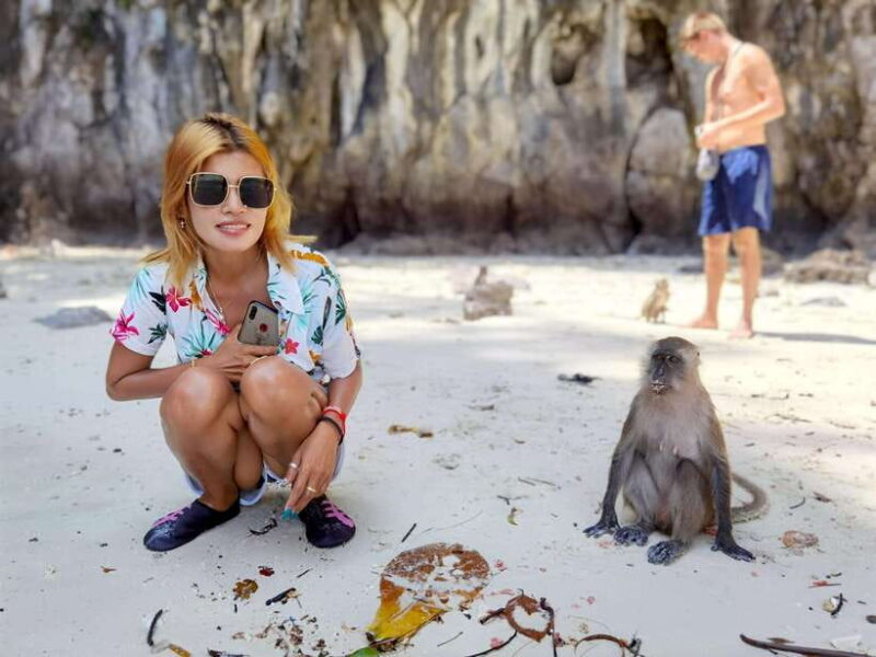Koh Lanta: Phi Phi Islands Tour w/ Maya Bay, Snorkel & Lunch - Key Points