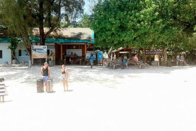 Koh Ngai to Koh Kradan by Satun Pakbara Speed Boat - Authentic Traveler Insights