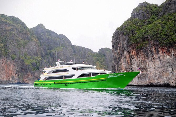 Koh Phi Phi to Phuket by Express Boat - The Real View from the Sea