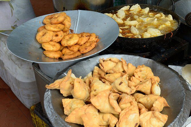 Kolkata Food Crawl (2 Hours Guided Local Food Tasting Tour) - The Meeting Point & Logistics