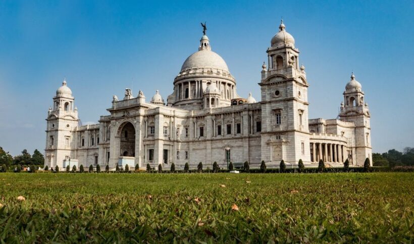 Kolkata: Private Tour of City of Joy with Licensed Guide - Key Points