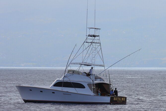 Kona Hawaii Deep Sea Luxury Fishing Trip on Bite Me 5 - The Experience: What You Can Expect