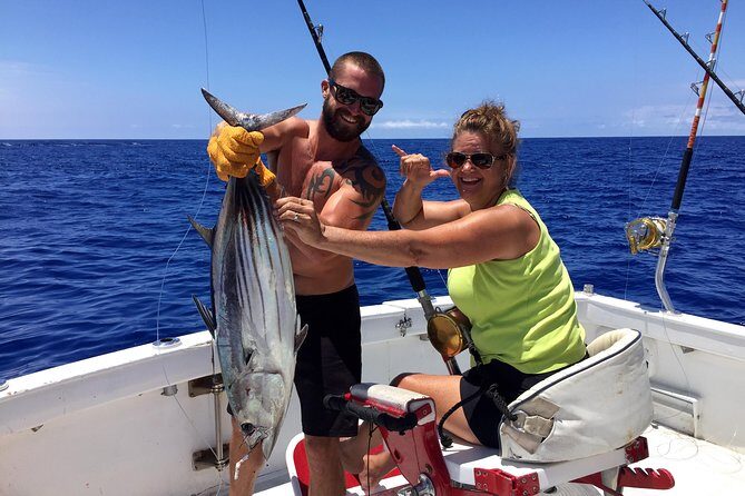 Kona Hawaii Fishing/Snorkel Large Group Private Charter on OE II - What Makes This Experience Stand Out