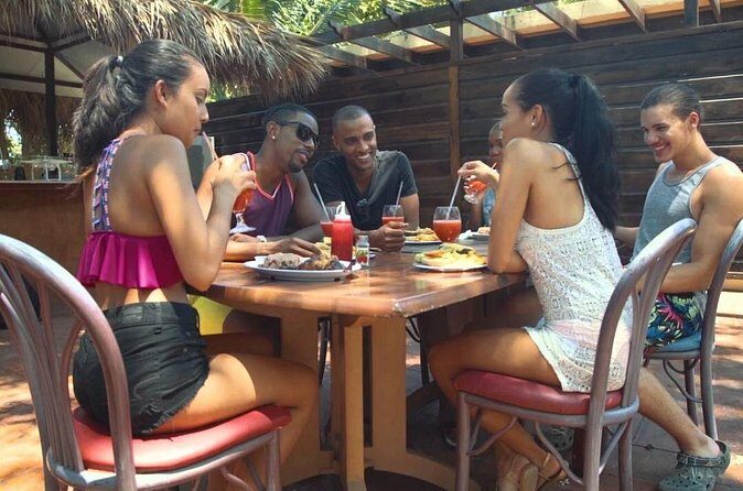 Konoko Falls and Garden Tour from Falmouth - FAQs