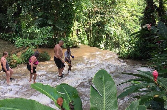 Konoko Falls and Tropical Garden Tour from Ocho Rios - FAQ
