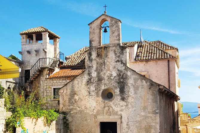 Korcula, Ston, Wine Tasting and Lunch - Tour from Dubrovnik - Lunch at Villa Wind: Fresh Seafood and Local Flavors