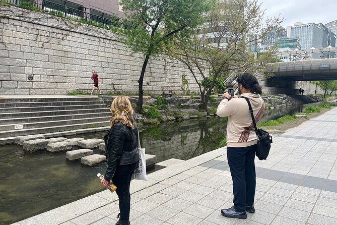 [Koreabylocal] Night Walk and Korean Barbaeque time with local - Who Is This Tour Best For?