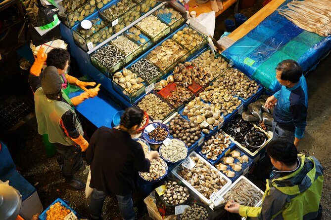 Korean Market Adventure with Chef Yie - Noryangjin Fish market - Price and Value Analysis