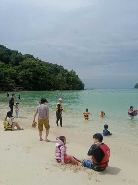 Kota Kinabalu: Manukan & Sapi Islands Snorkeling with Lunch - Authentic Experiences and Travel Tips