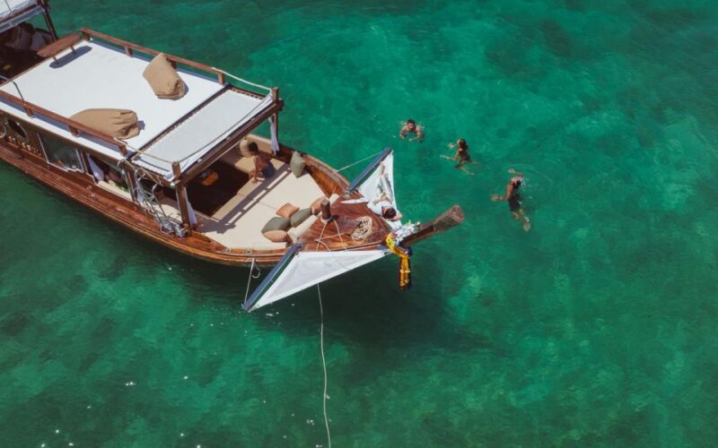 Krabi: 7 Island Tour by Luxury Longtail Boat with Snorkeling - The Boat and Comfort Features