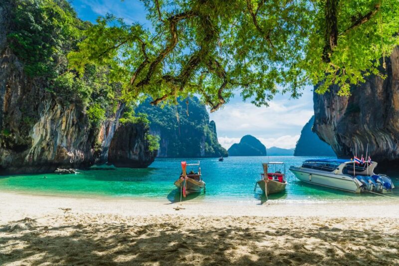 Krabi: Hong Islands Day Trip by Speedboat with Lunch - Lunch at Koh Hong