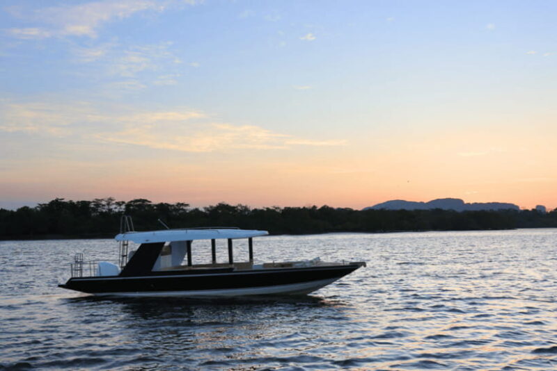 Krabi: Premium Private Speedboat 4 island/Hong island Tour - The Experience on the Water