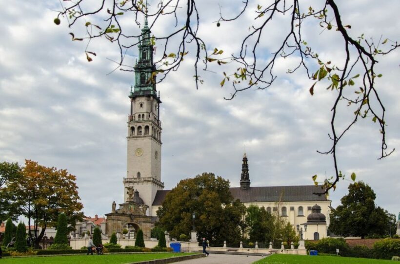 Krakow 1-Day Private Tour to Jasna Gora & Czestochowa - Practical Tips for Travelers