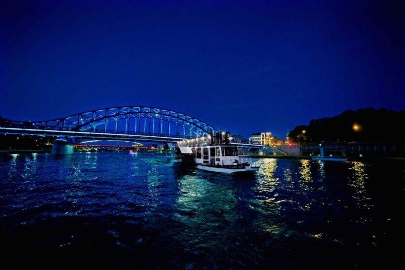 Krakow: 1-Hour Evening Vistula River Cruise - Authentic Feedback from Travelers