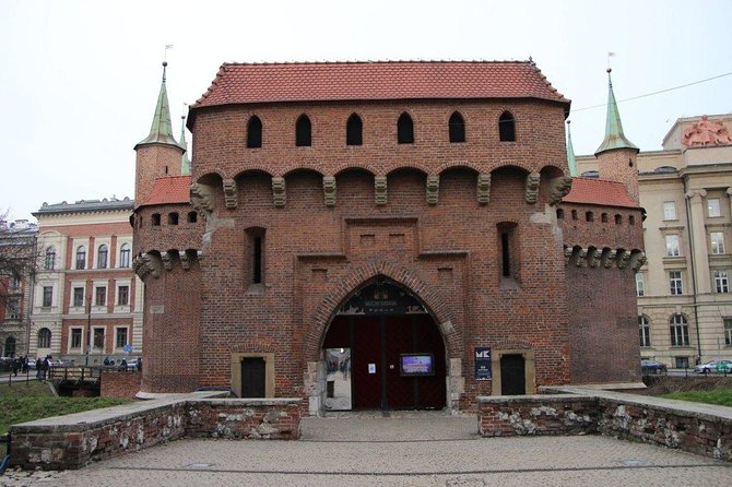 Krakow Airport Transfers : Krakow City to Krakow Airport KRK in Luxury Van - The Sum Up