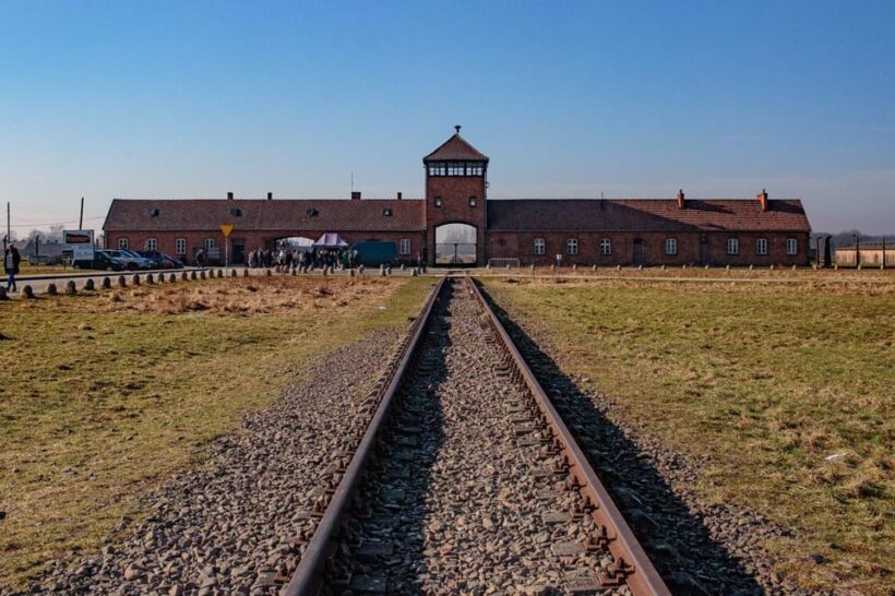 Krakow: Auschwitz-Birkenau Entry Ticket and Transfer - Reflection and Breaks