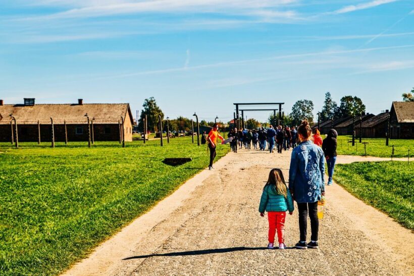 Krakow: Auschwitz-Birkenau Live Guided Tour & Hotel Pickup - Final Thoughts