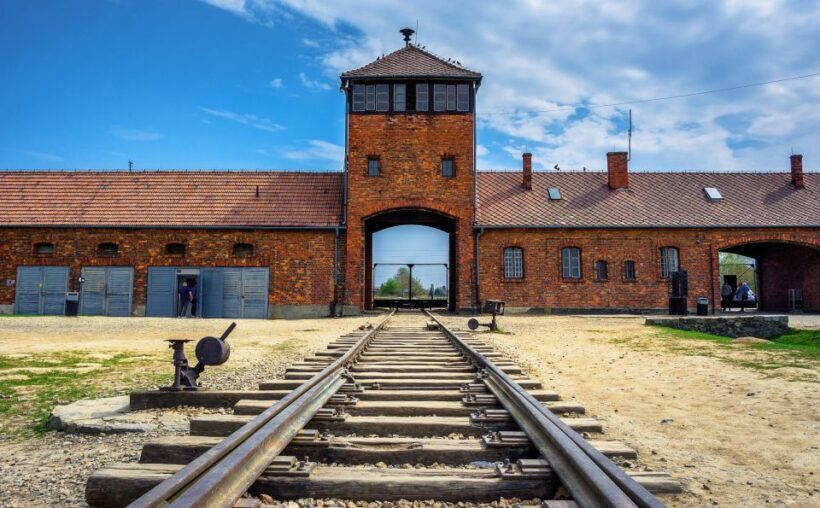 Krakow: Auschwitz Guided Tour with Optional Hotel Pickup - An Honest Look at the Auschwitz Tour
