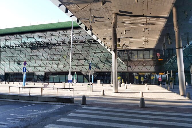 Kraków Balice Airport Transfer: Private One Way - FAQ
