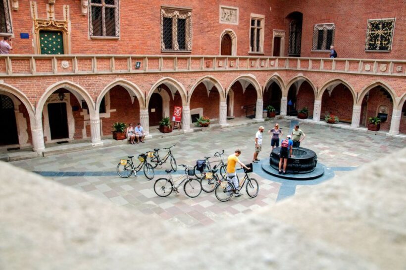 Krakow: Bike Tour of Old Town, Jewish Quarter and the Ghetto - Who Should Consider This Tour?