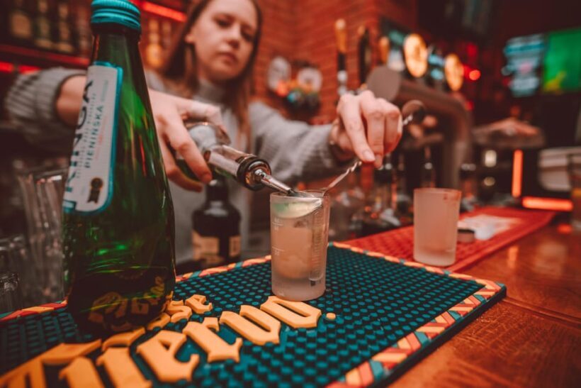 Krakow: Bottomless Brunch with 3-Course Meal and Drinks - The Experience Breakdown: What You Can Expect