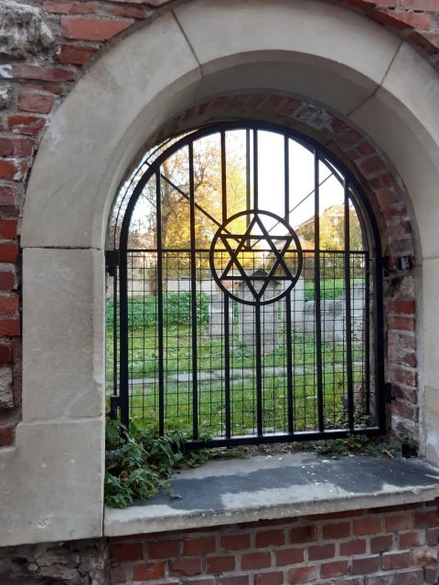 Krakow: Full Tour Regular 1.5h guided city tour by E-Cart - Exploring Krakow in Comfort and Style