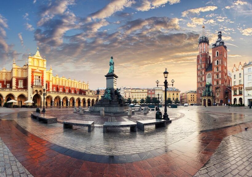Krakow: Guided Old Town Tour - What’s Included and What You Should Know