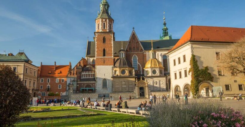 Krakow: Guided Wawel Tour, Lunch, and Vistula River Cruise - FAQ