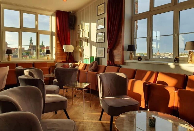 Krakow: Hidden Rooftop Bar Reservation with 1 Cocktail - Practical Tips for Your Visit