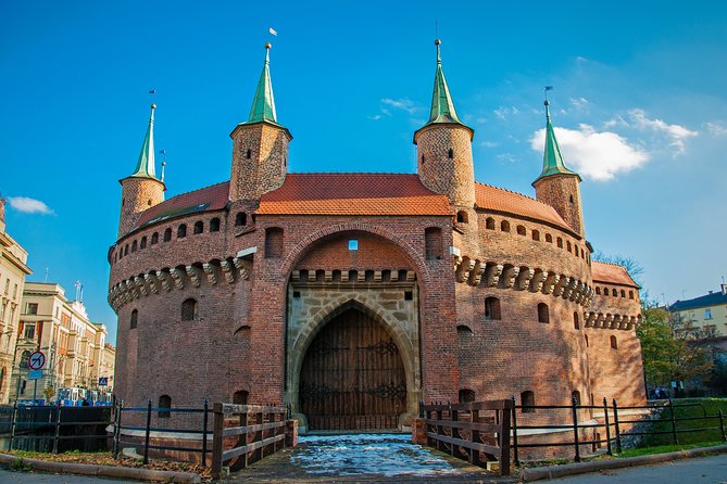 Krakow in a Day: City Tour by Electric Car - Highlights of the Itinerary