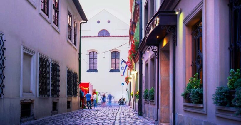Krakow: Jewish Quarter and Former Ghetto Tour by Golf Cart - The Value of This Tour