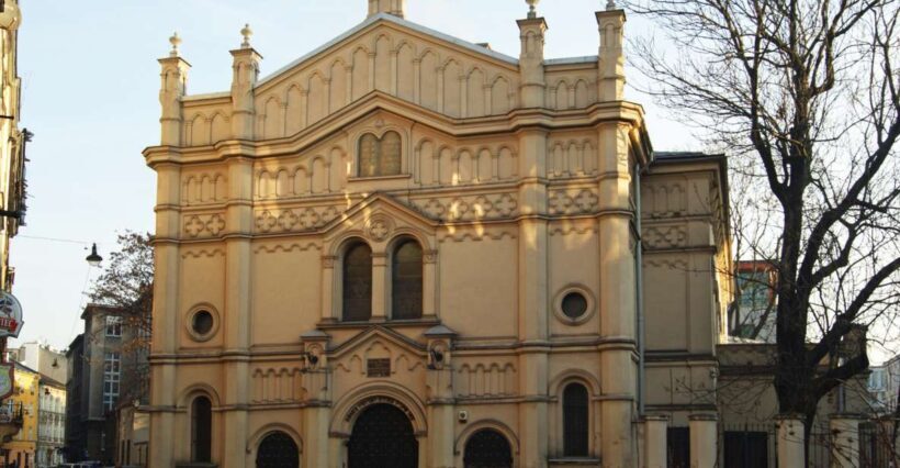 Krakow Kazimierz and Jewish Ghetto Tour with Synagogues - Authentic Stories and Genuine Insights from Reviews