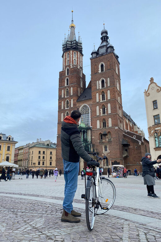 Krakow: Old Town and Kazimierz Guided Bike Tour - Who Should Consider This Tour?
