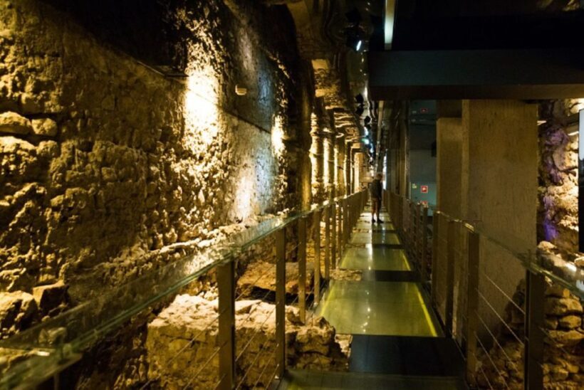 Krakow: Old Town by Golf Cart, Wawel, and Underground Museum - Who Should Consider This Tour?
