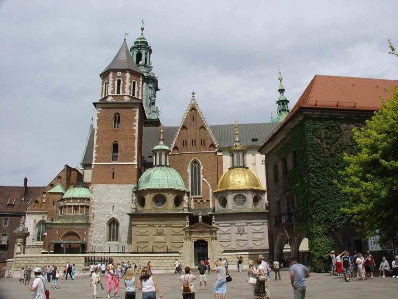 Krakow: Old Town Private Guided Walking Tour - What the Reviews Say