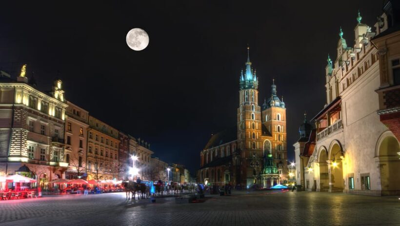Krakow: Old Town Walk and Underground Museum Tour - Why This Tour Works