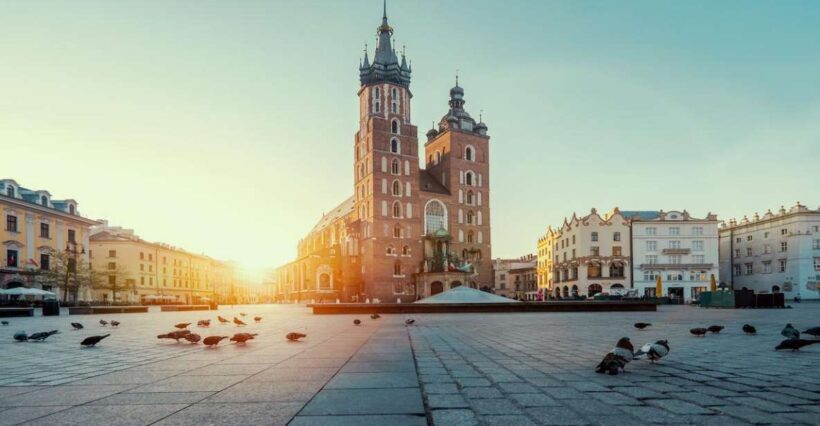 Krakow: Old Town Walking Tour - Who Should Consider This Tour?