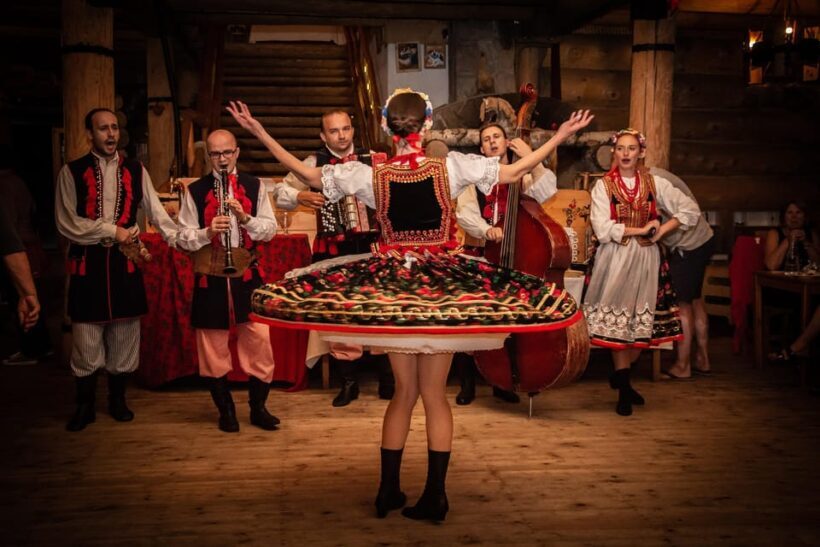 Krakow: Polish Folk Night with Dinner and Unlimited Drinks - The Downsides: What to Be Aware Of