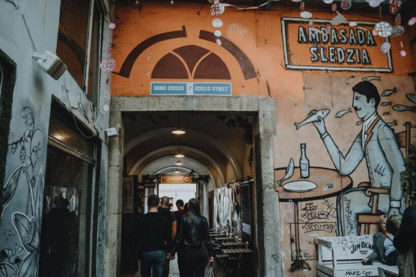Krakow: Polish Liquor Tasting Guided Tour with Tapas - Evaluating the Value