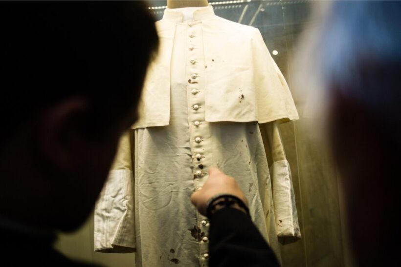 Krakow: Pope John Paul II Guided Tour with Home & Sanctuary - A Deep Dive into the Experience