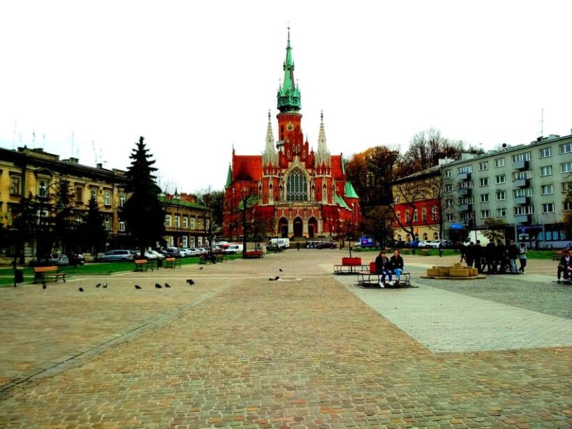 Krakow: Private City Tour by Electric Car with Audio Guide - Authentic Traveler Insights