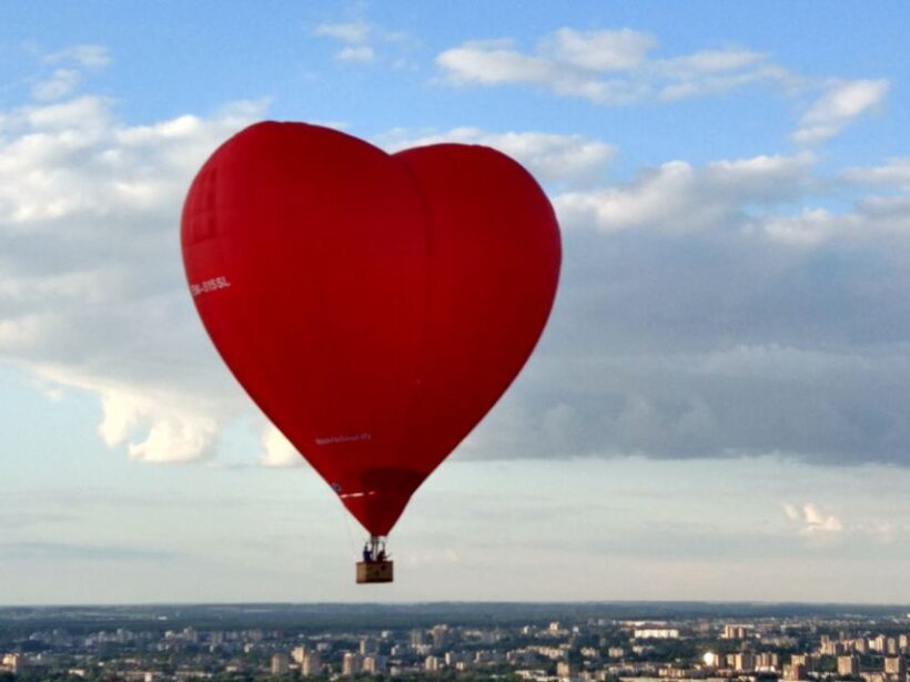 Kraków: Private Hot Air Balloon Flight with Champagne - What Makes This Experience Unique?